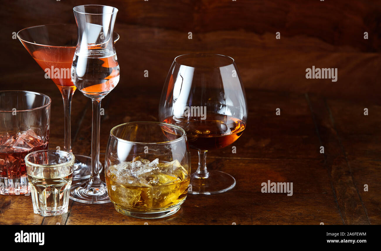 Assorted alcoholic beverages hi-res stock photography and images - Alamy