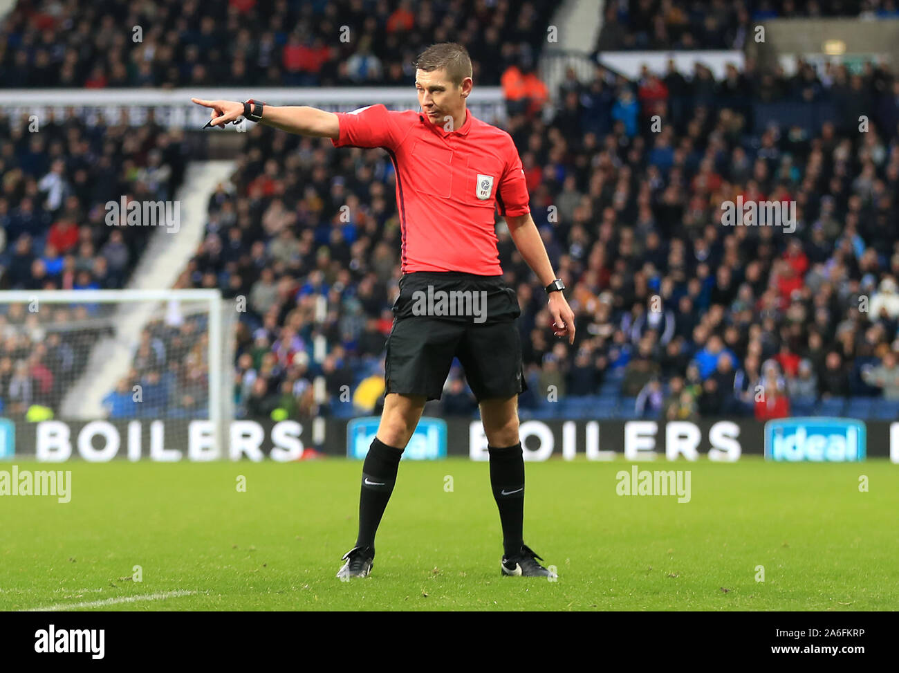 Referee matthew donohue hi-res stock photography and images - Alamy