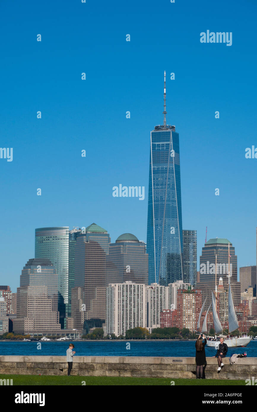 Downtown new york harbor hi-res stock photography and images - Alamy