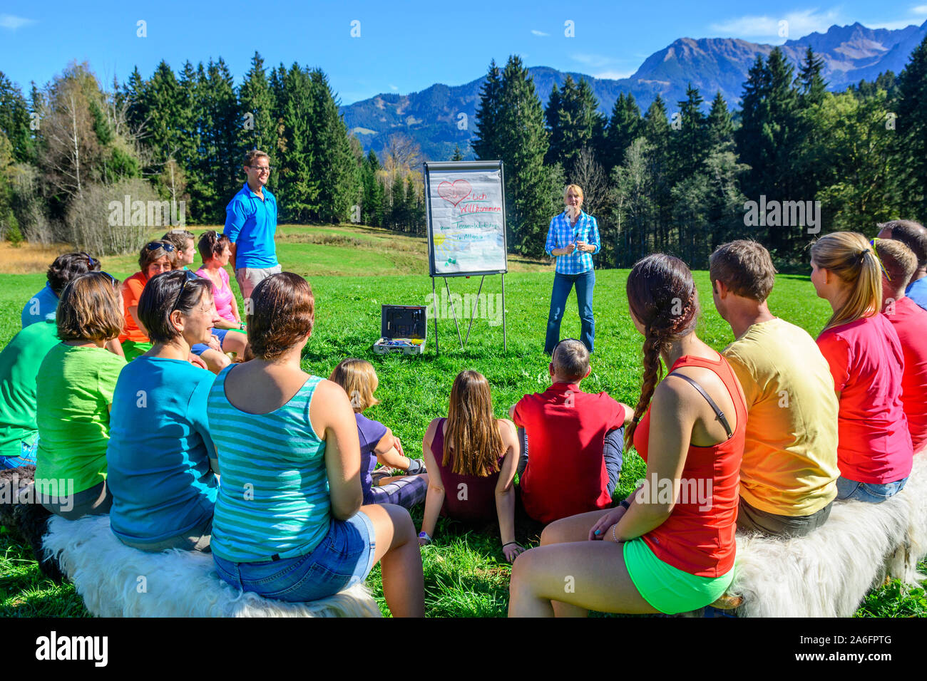 Teambuilding teacher hi-res stock photography and images - Alamy