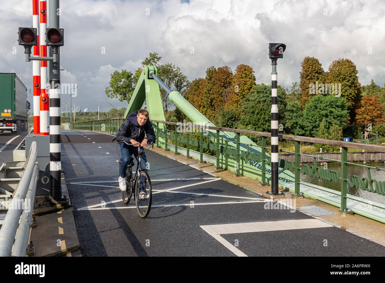 Drawbridge over Dutch river Vecht with traffic lights and boom Stock ...