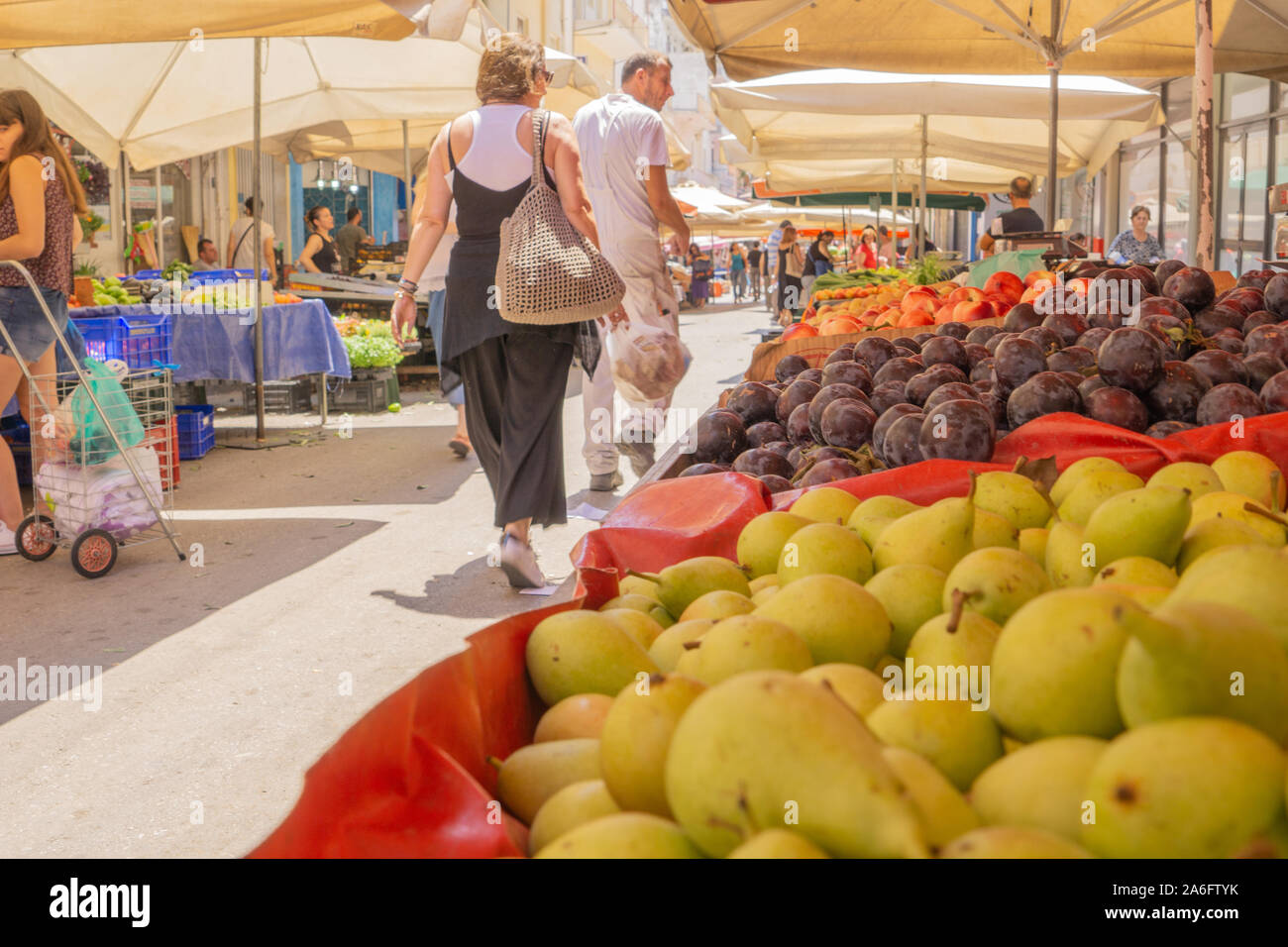street market produce vendors stalls Stock Photo - Alamy