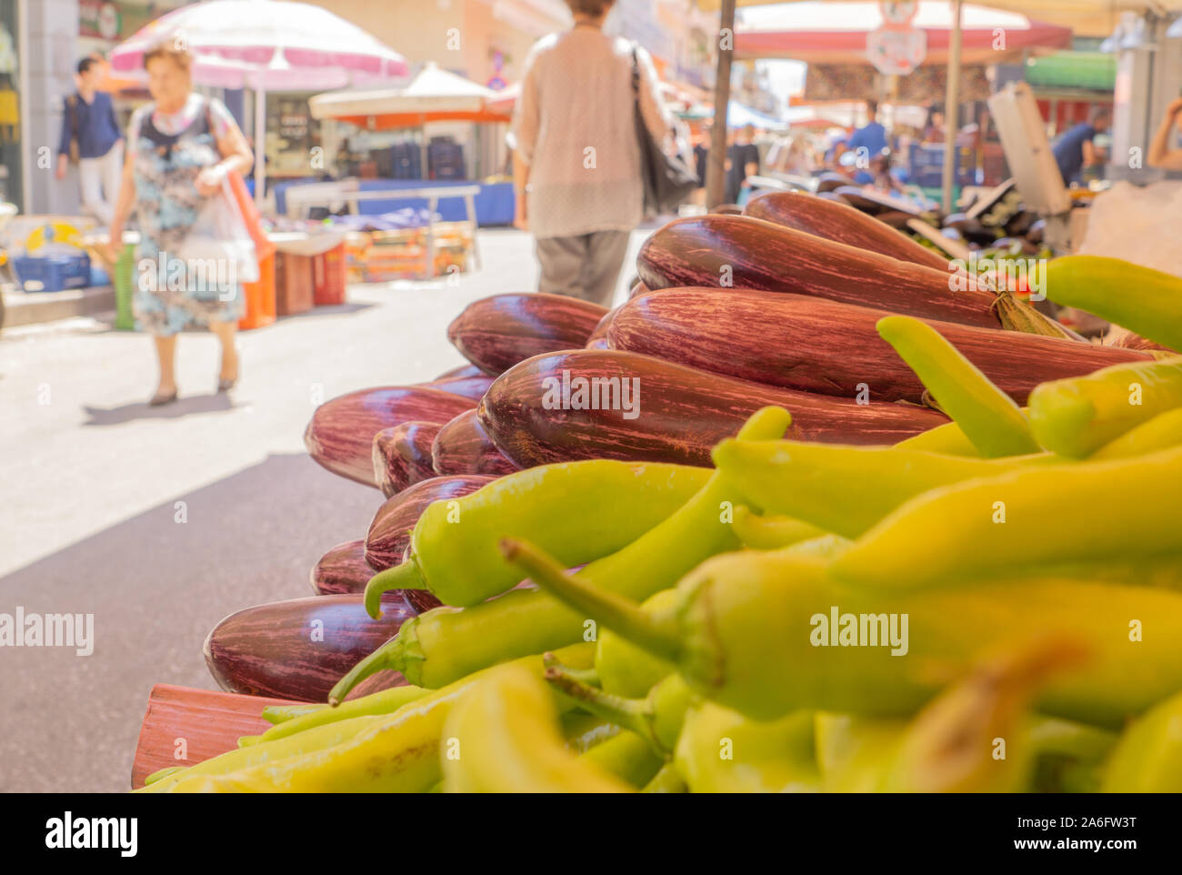 street market produce vendors stalls Stock Photo - Alamy