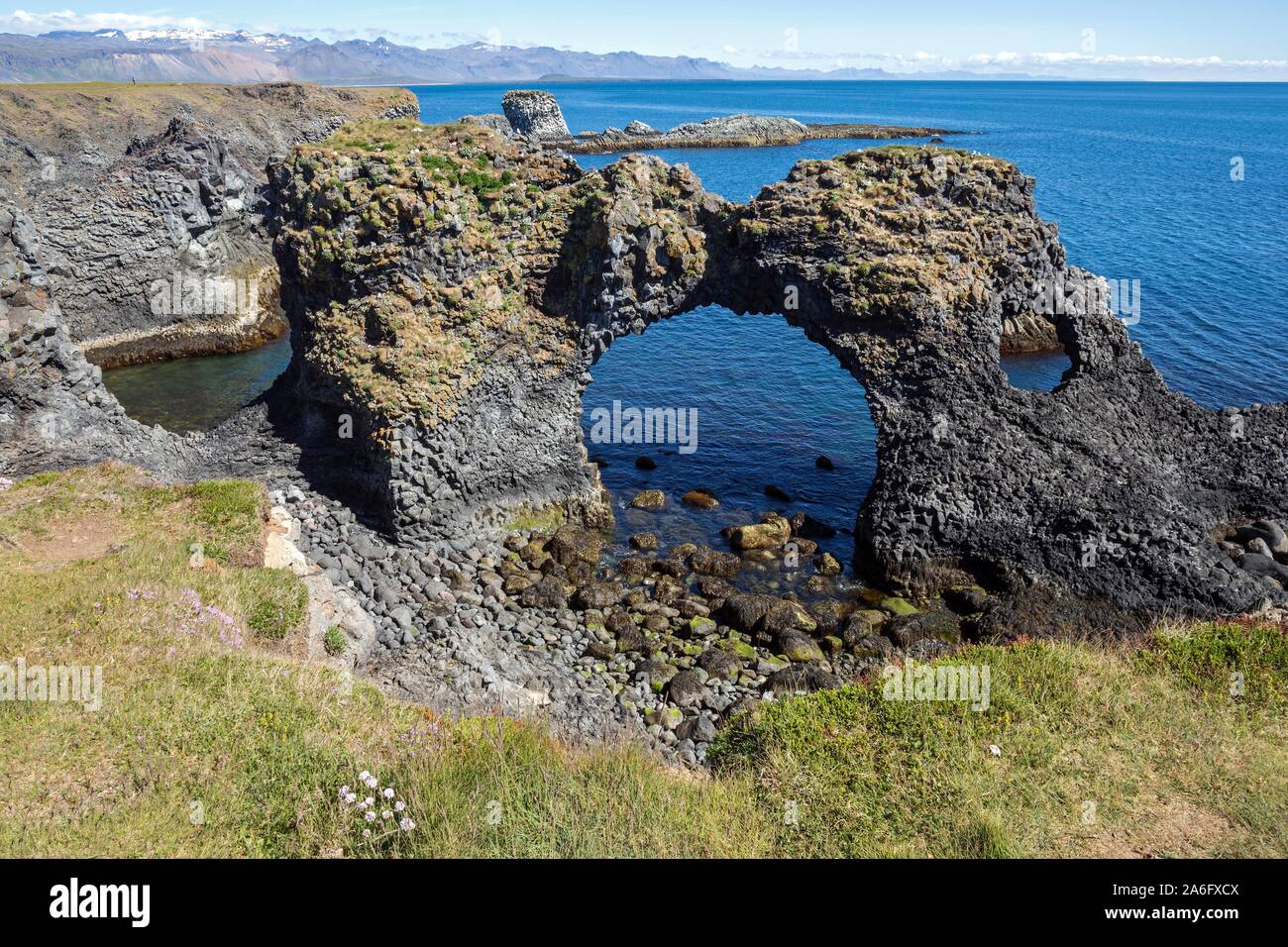 Gatklettur arch iceland hi-res stock photography and images - Alamy