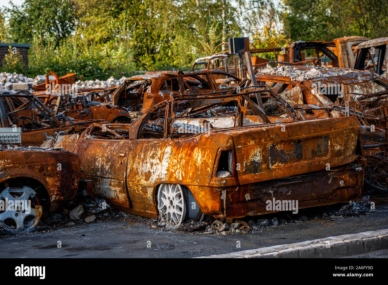 Burnt out vehicles hi-res stock photography and images - Alamy