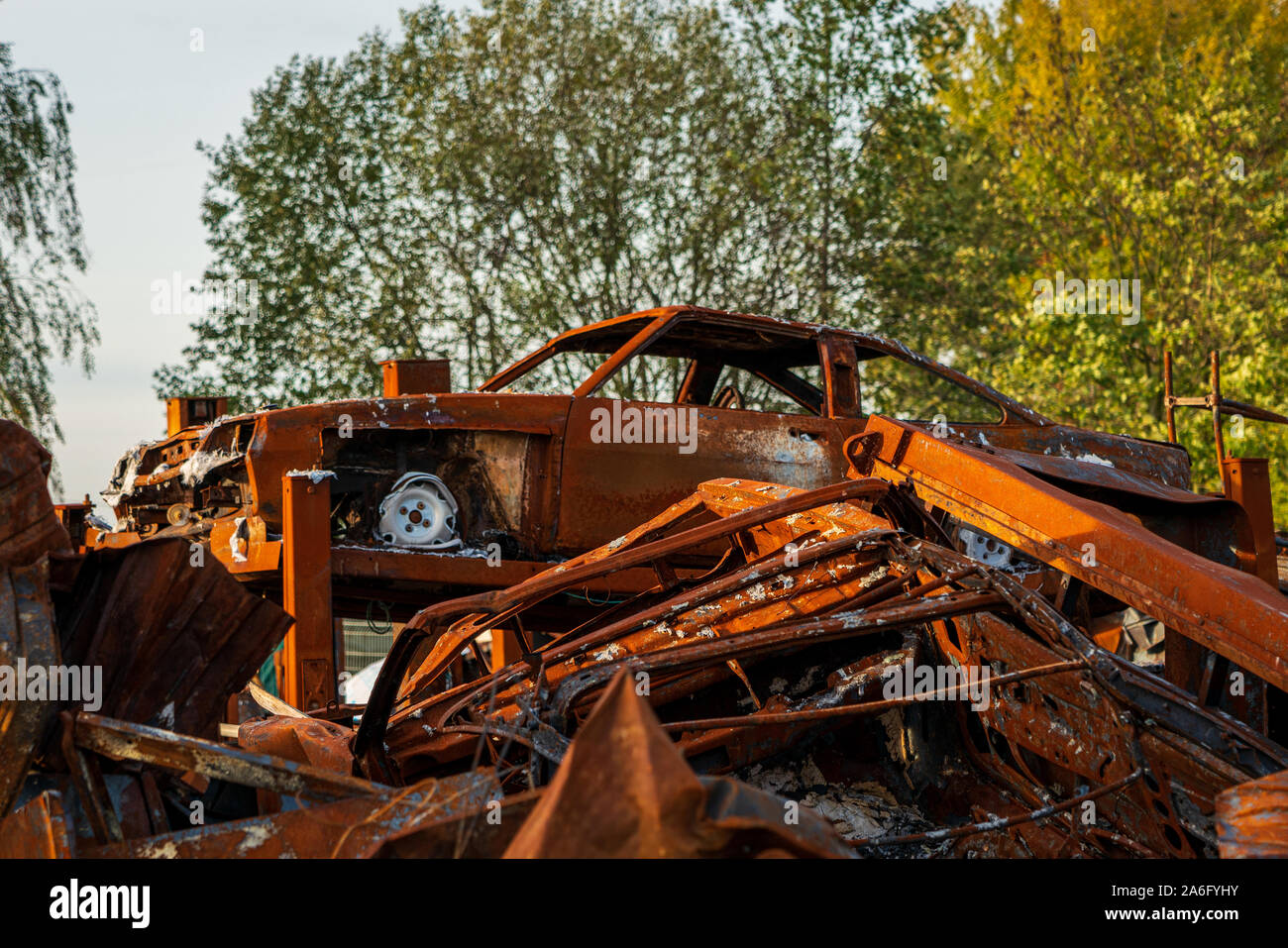 Rusted luxury car hi-res stock photography and images - Alamy