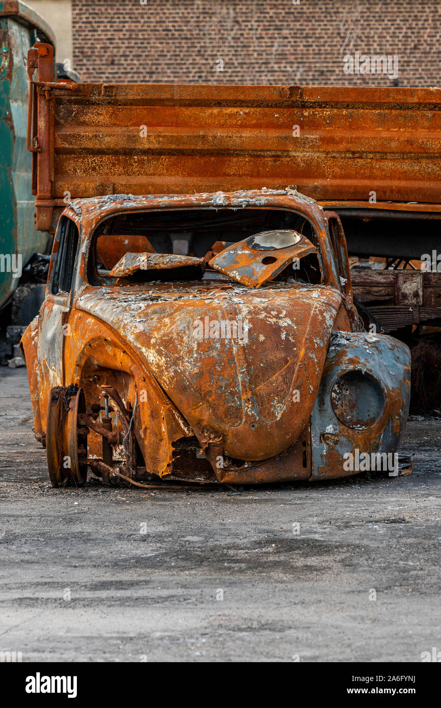 Crushed luxury red car hi-res stock photography and images - Alamy