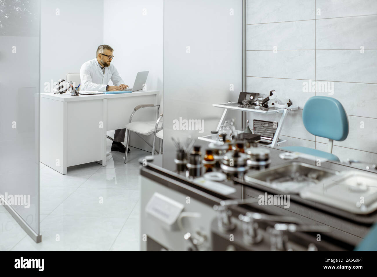 Ent specialist hi-res stock photography and images - Alamy