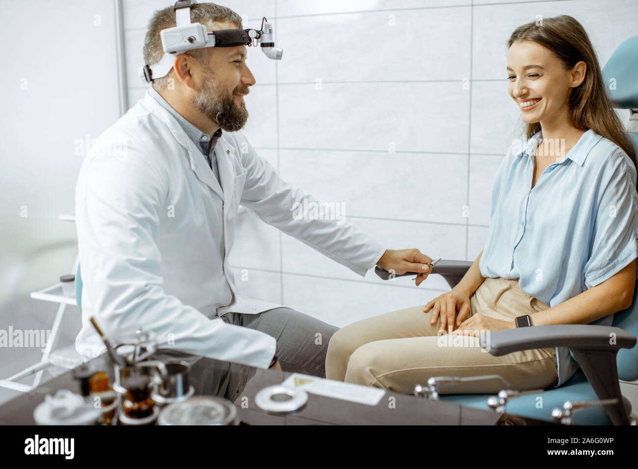 Woman doctor ent hi-res stock photography and images - Alamy