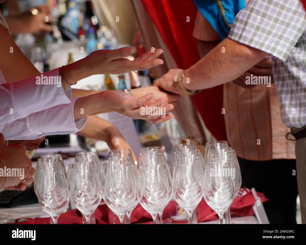 Hand over glass alcohol hi-res stock photography and images - Alamy