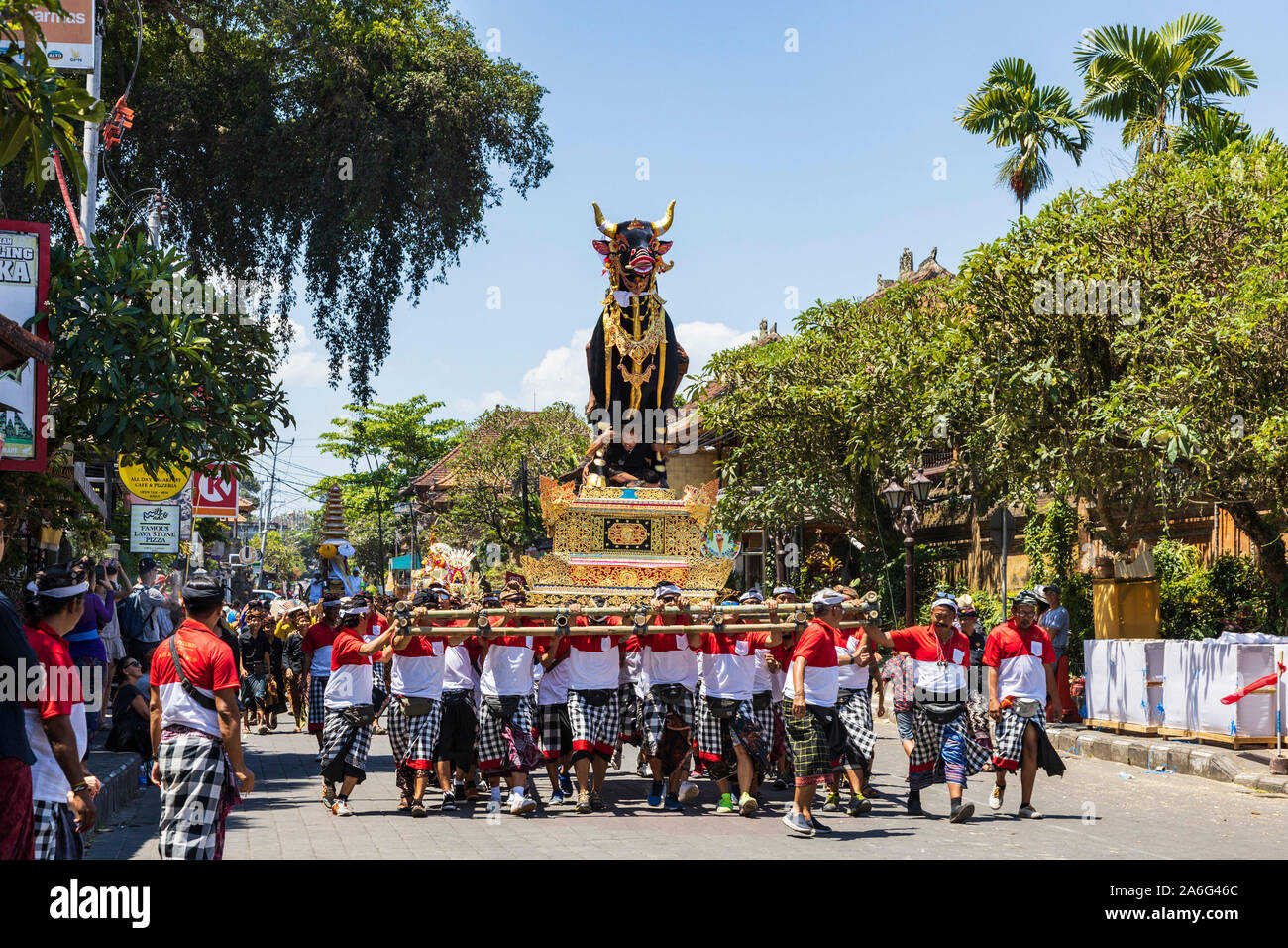 Festive procession in Ubud, Bali, Indonesia, Southeast Asia, Asia Stock ...