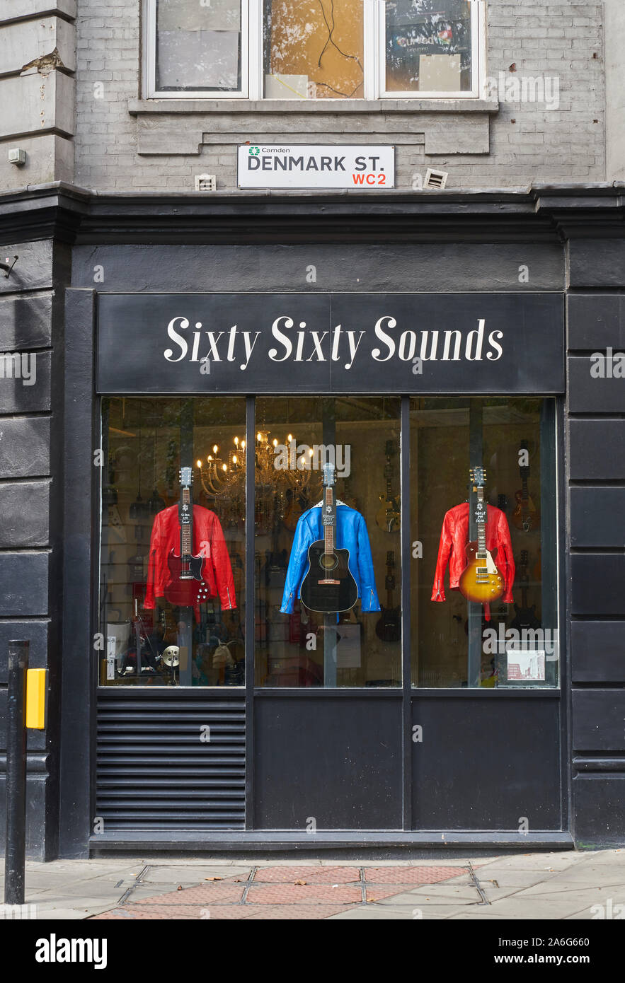 Guitar shop in denmark street hi-res stock photography and images - Alamy