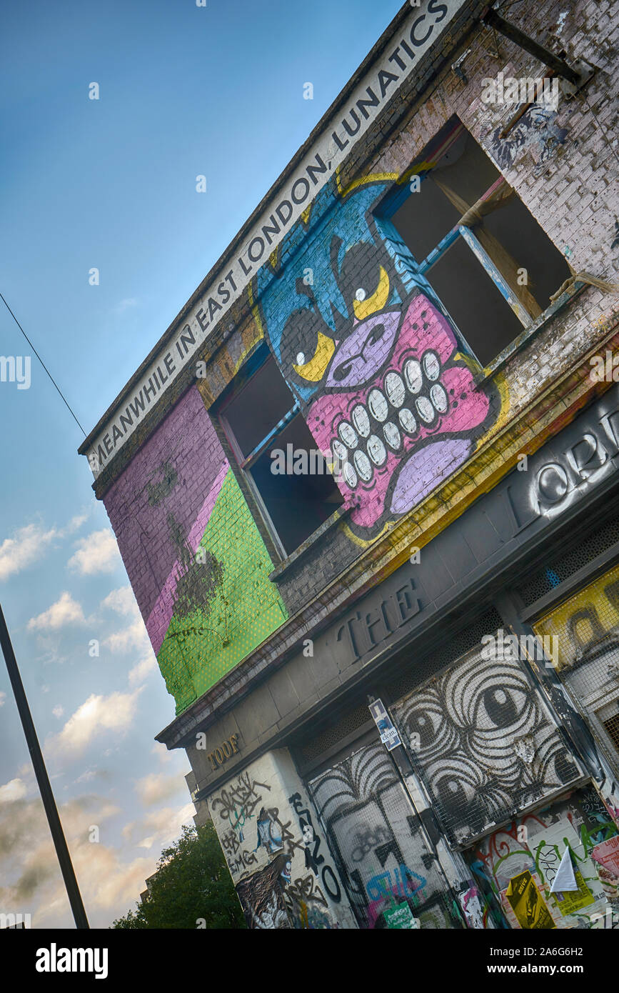 hackney wick grafitti pub Stock Photo - Alamy