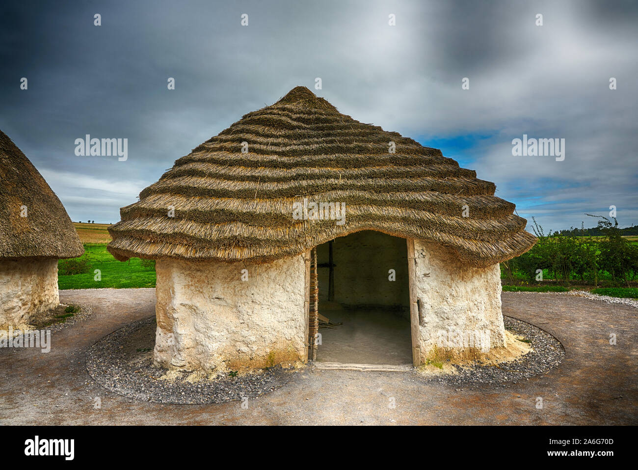 Neolithic hut hi-res stock photography and images - Alamy