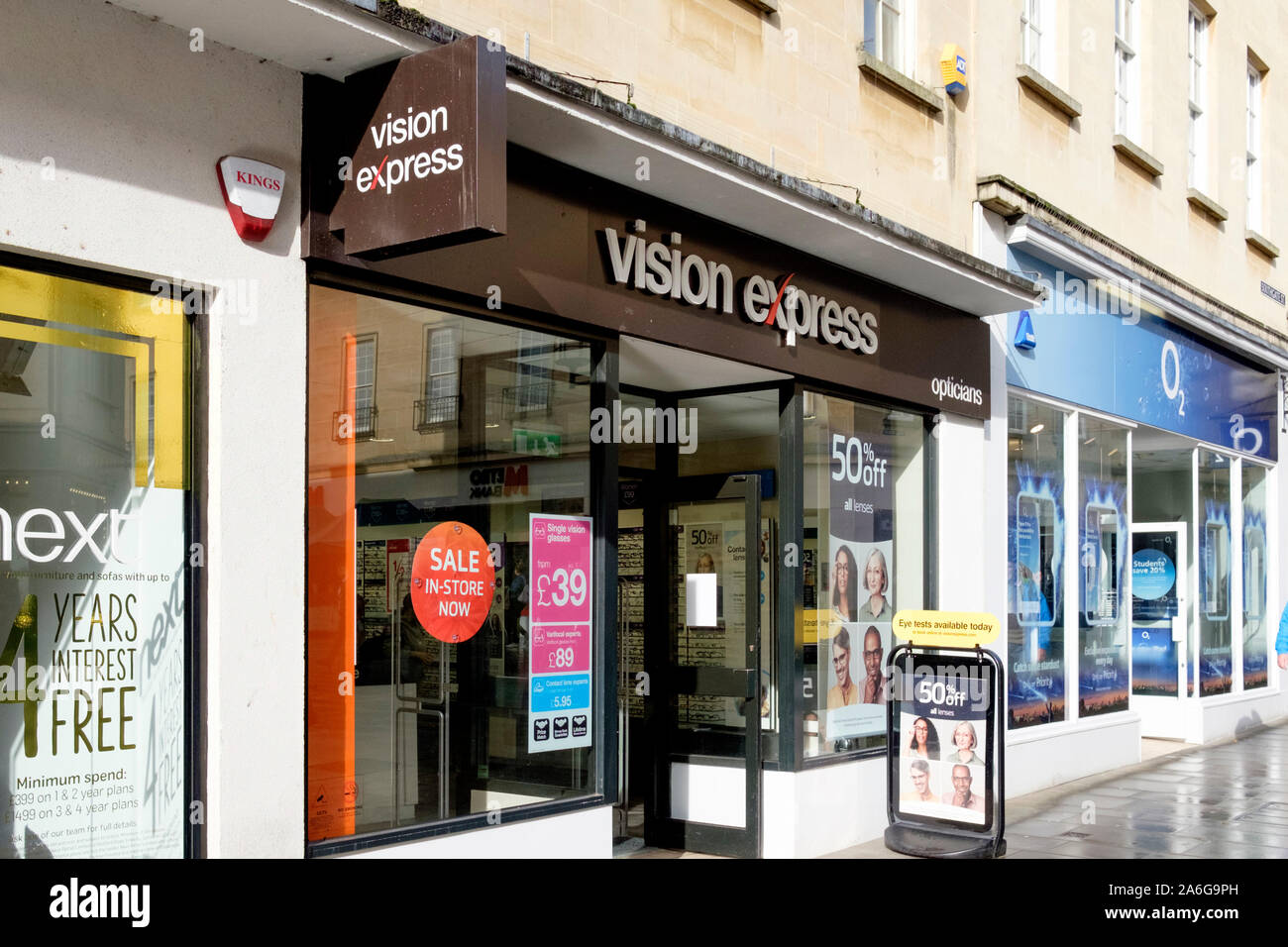 Vision express shop hi-res stock photography and images - Alamy
