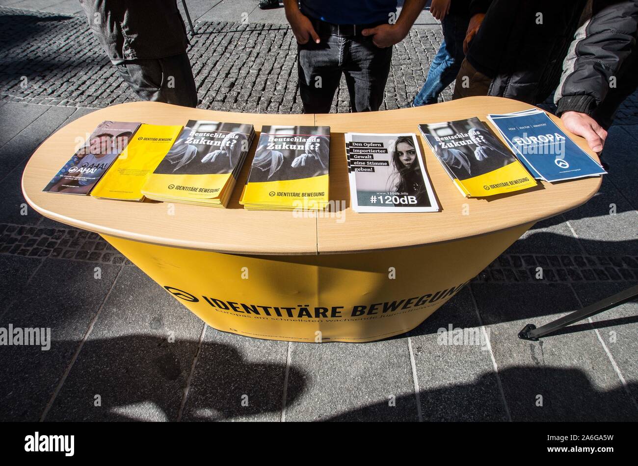 Munich, Bavaria, Germany. 26th Oct, 2019. Amid protests, the right ...