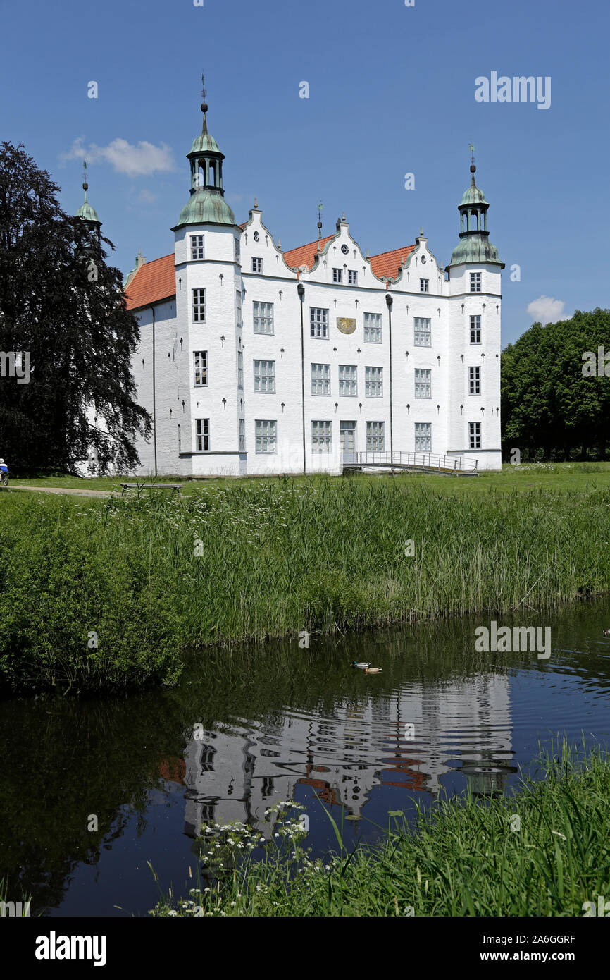 Ahrensburg Castle in Schleswig-Holstein, Germany Stock Photo - Alamy