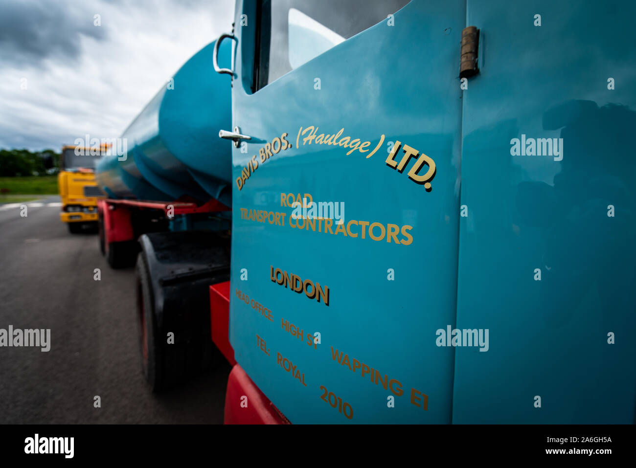 An old Davis Bros Haulage Lorry, a former transport contractor vehicle ...