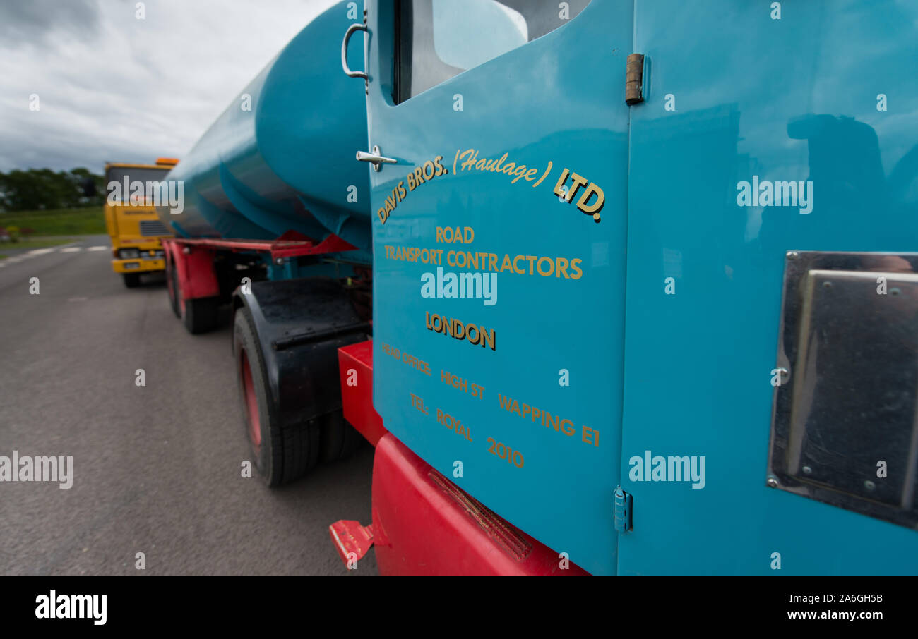 An old Davis Bros Haulage Lorry, a former transport contractor vehicle ...
