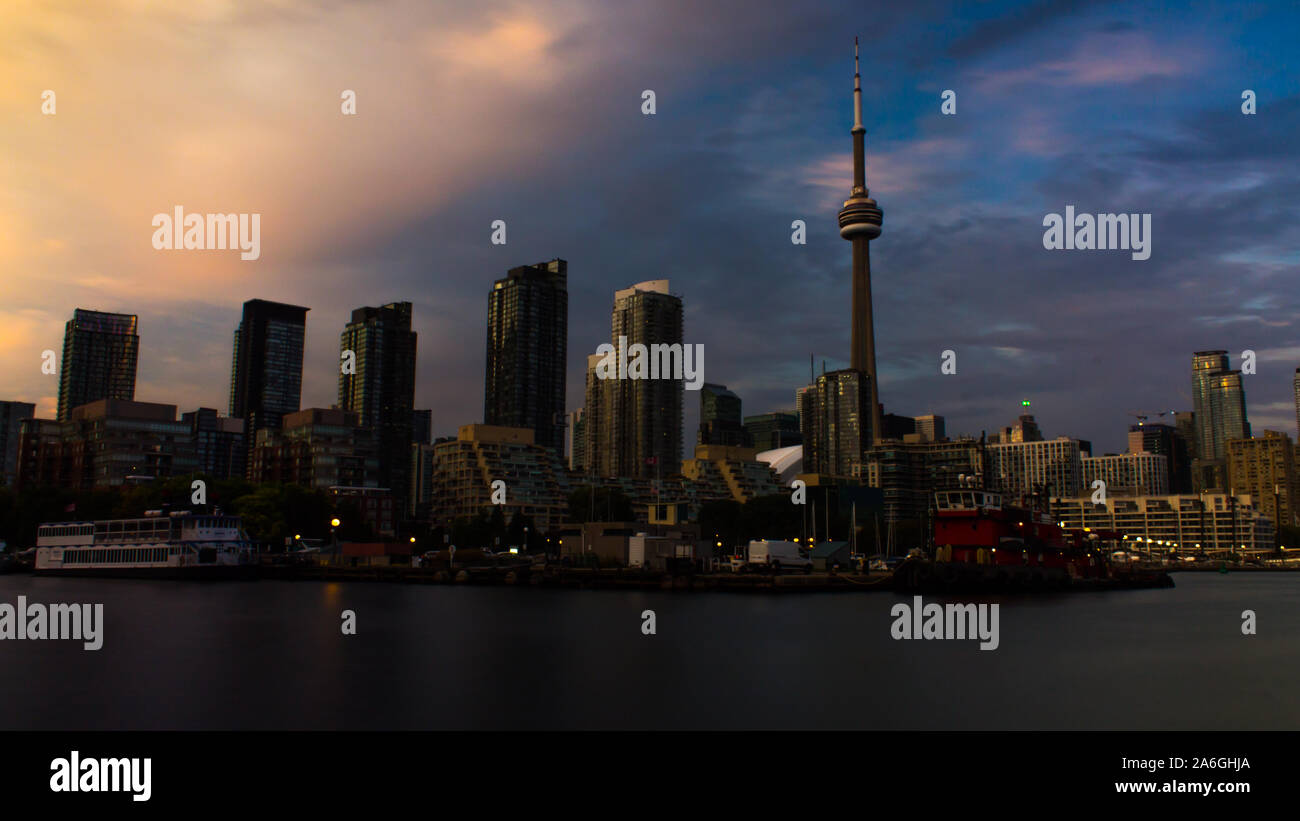 Toronto Skyline at sunset Stock Photo - Alamy
