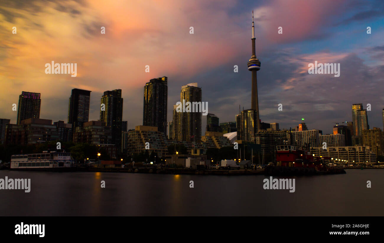 Toronto Skyline at sunset Stock Photo - Alamy