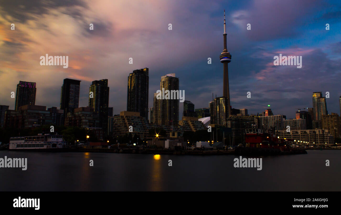 Toronto Skyline at sunset Stock Photo - Alamy