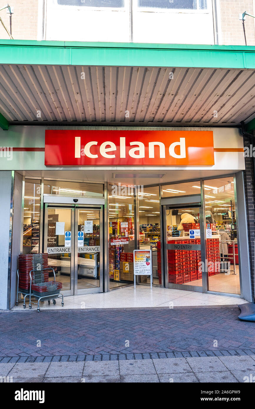 Iceland supermarket in the high street, that's why mums gone to Iceland ...