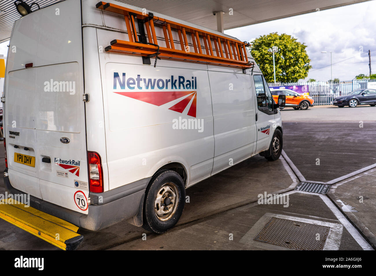 A Network Rail Van arrives at the Shell petrol Station to fill up with ...