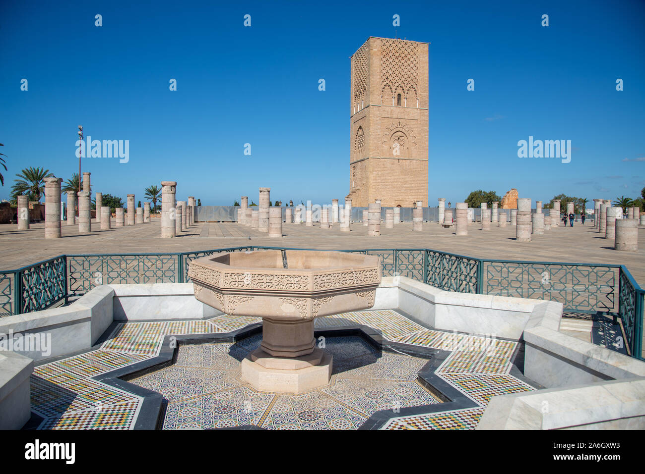 Historic stone tower building hi-res stock photography and images - Alamy