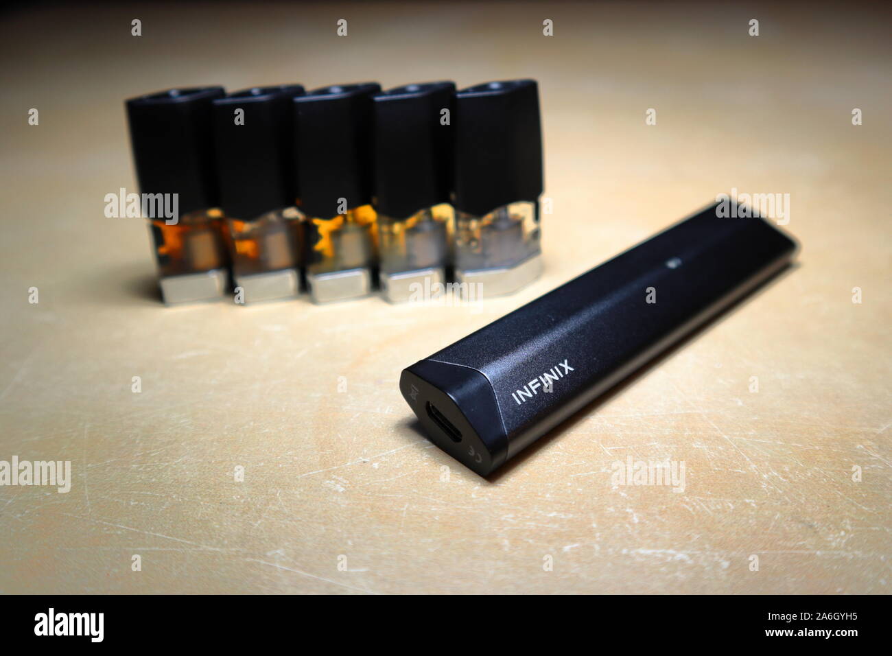 Smok Infinix refillable pod vape pen electronic cigarette with pods ...