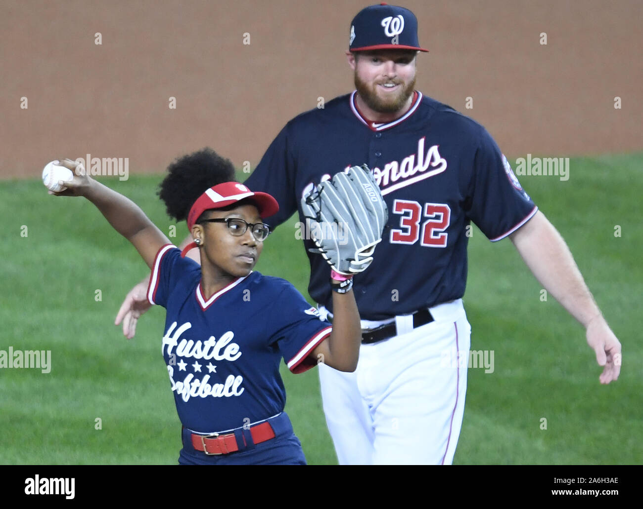 Washington, USA. 26th Oct, 2019. Seven year old Hailey Dawson with a 3 ...