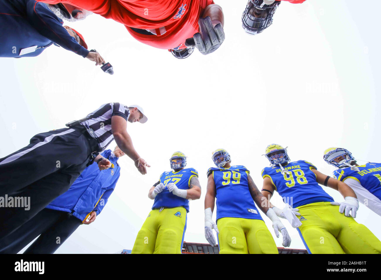 Newark, DE, USA. 26th Oct, 2019. Delaware and Richmond captains meeting ...