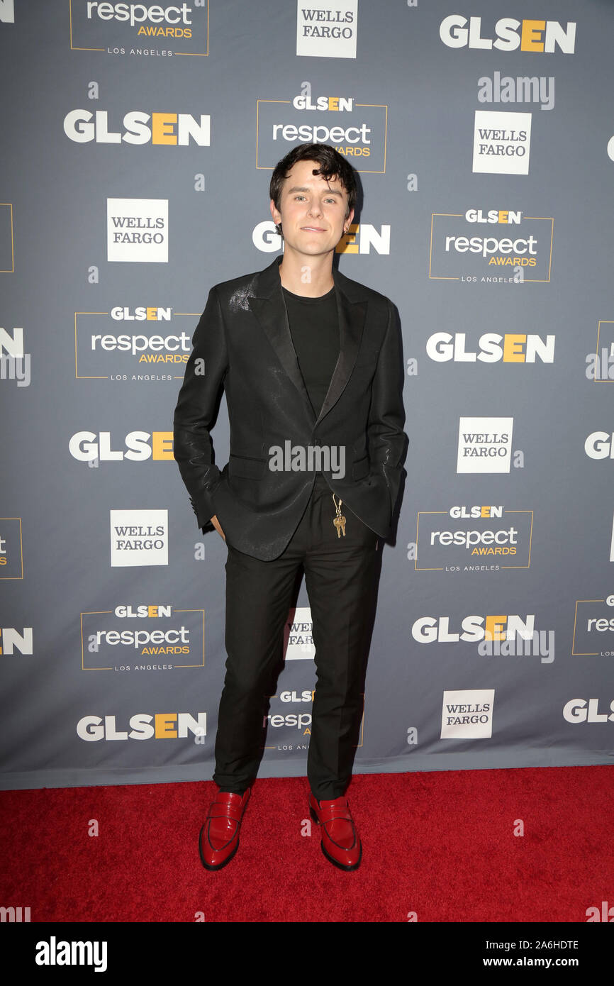 Connor Franta Signature