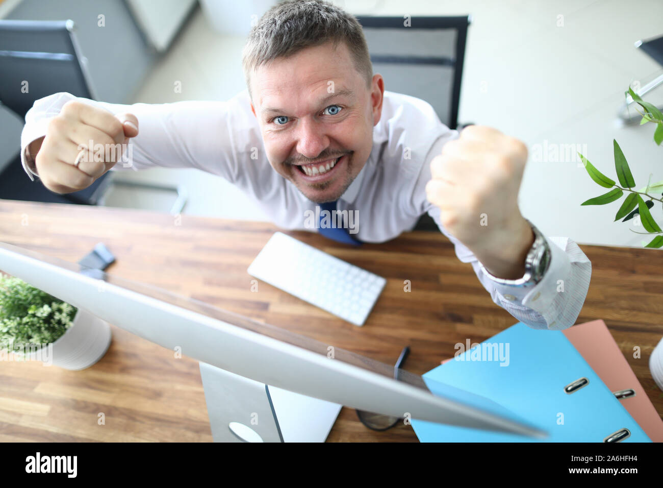 Workplace happiness hi-res stock photography and images - Alamy