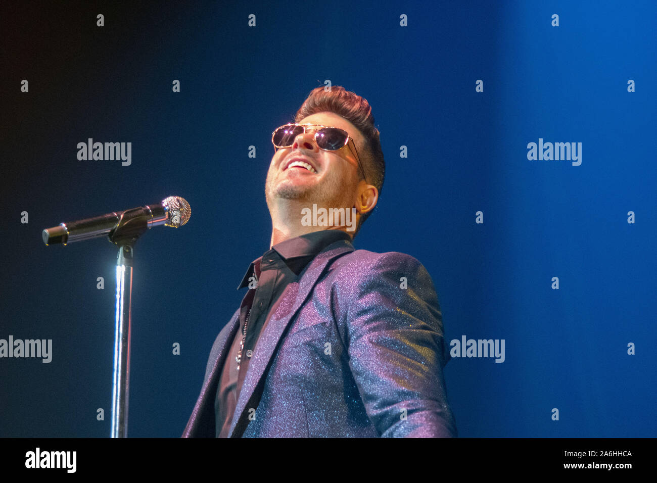 Robin s singer hi-res stock photography and images - Alamy