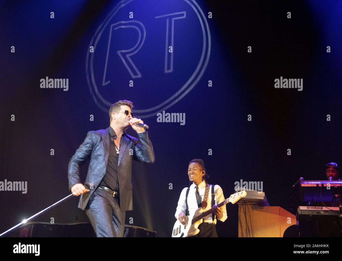 Robin s singer hi-res stock photography and images - Alamy