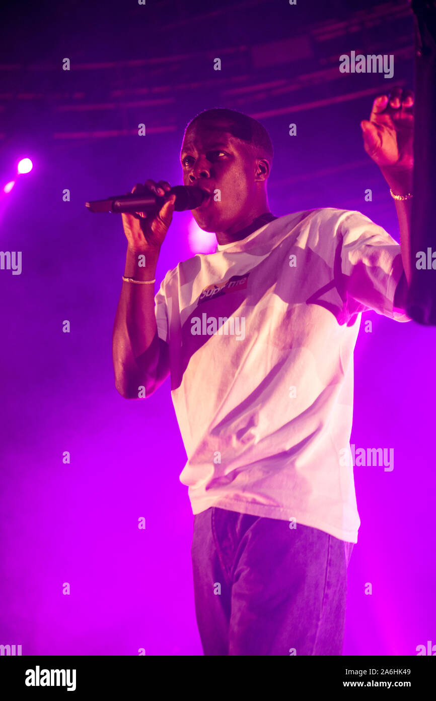 Daniel caesar singer hi-res stock photography and images - Alamy