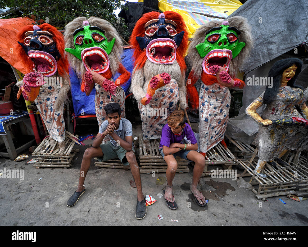 Kolkata, India. 26th Oct, 2019. Big size demon clay structures are ...
