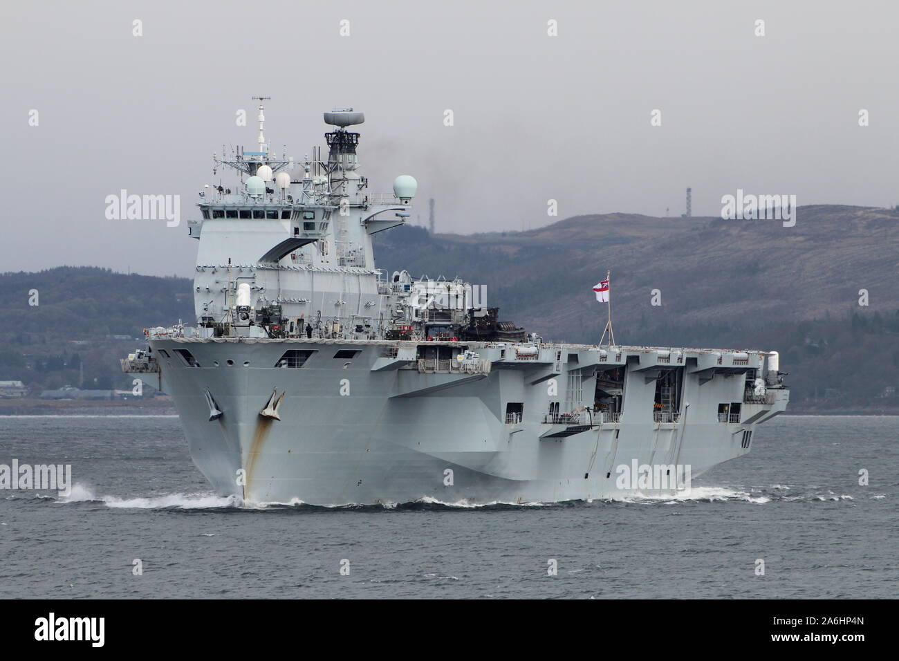 HMS Ocean (L12), a helicopter carrier and amphibious assault vessel ...