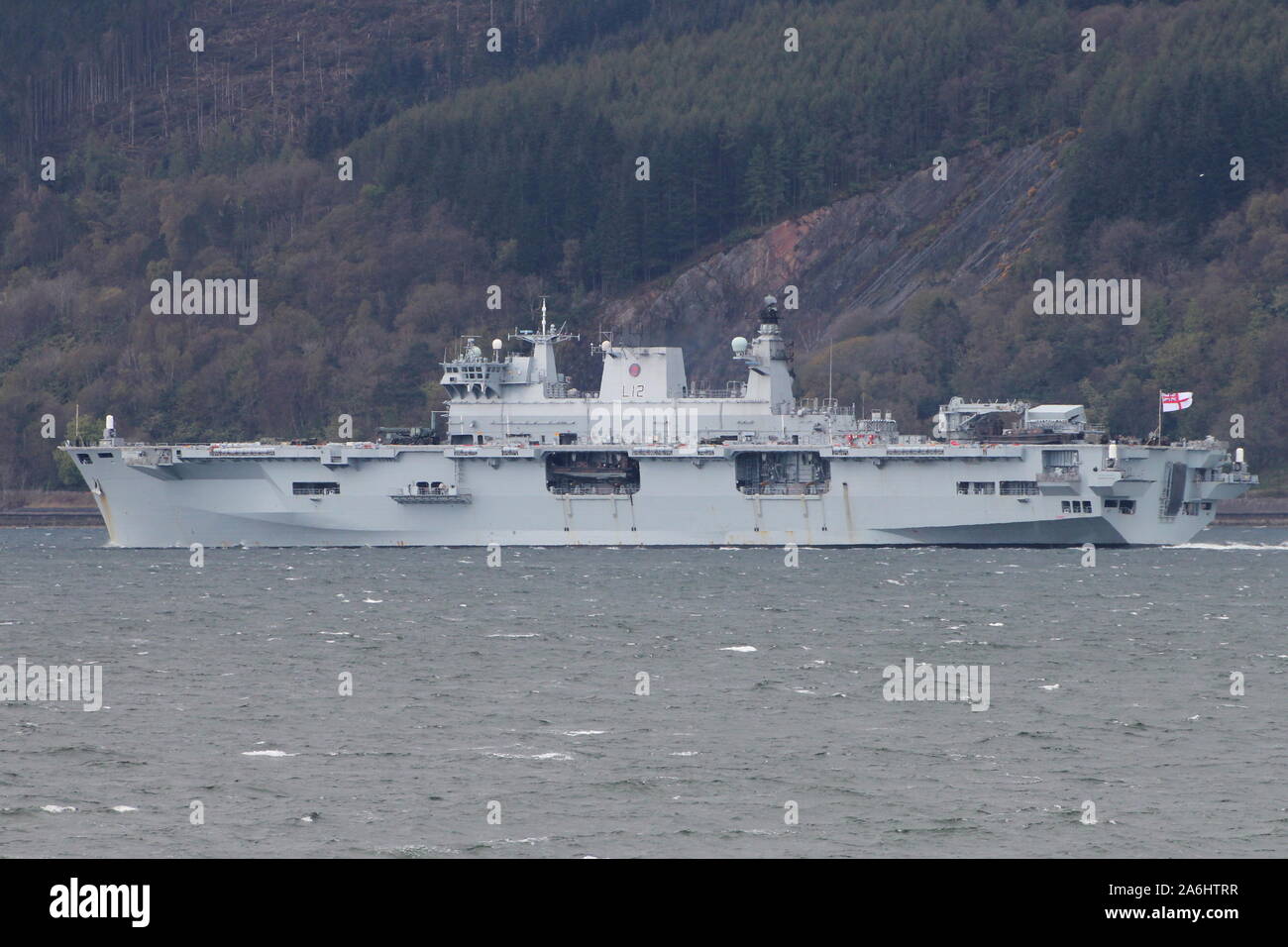 HMS Ocean (L12), a helicopter carrier and amphibious assault vessel ...