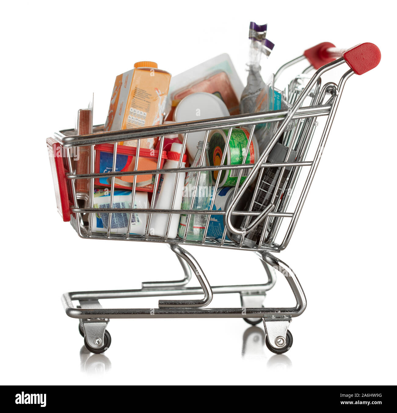Grocery cart filled groceries Cut Out Stock Images & Pictures - Alamy