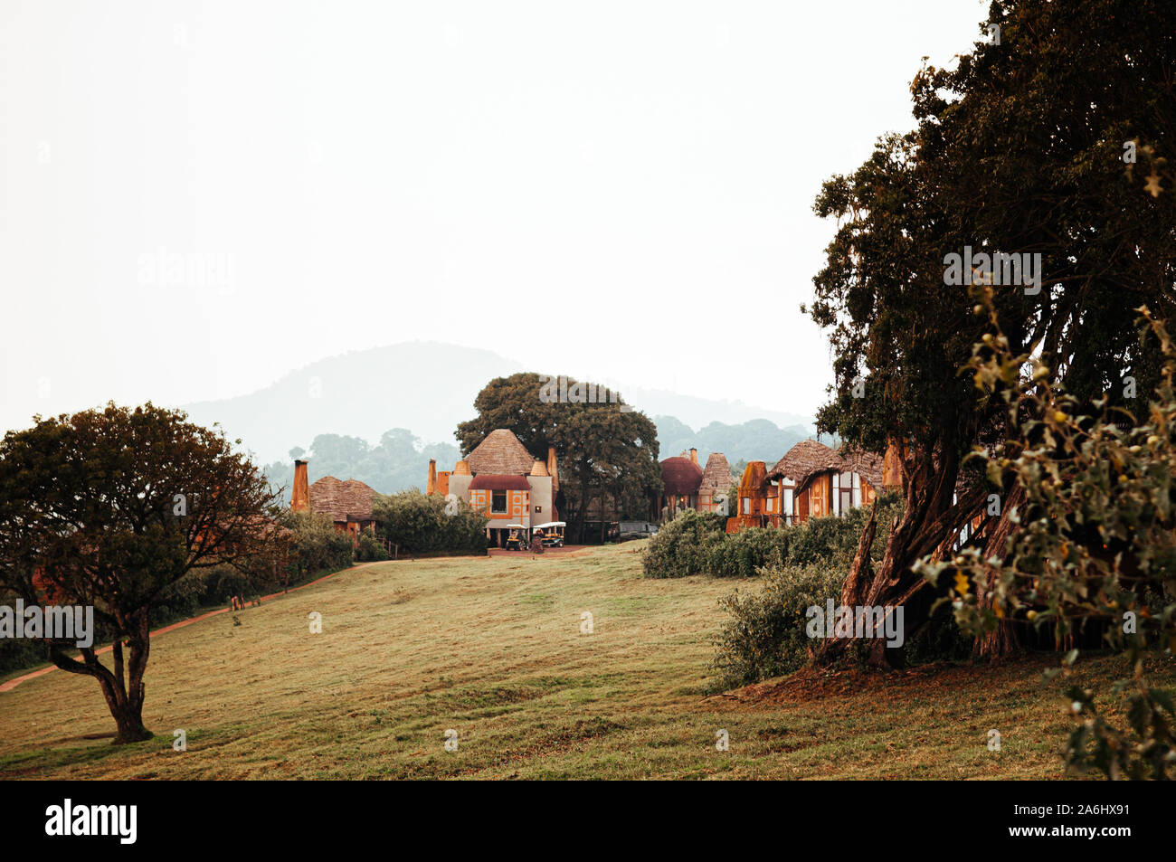 JUN 25, 2011 Tanzania - Luxury clay house African primitive cottage ...