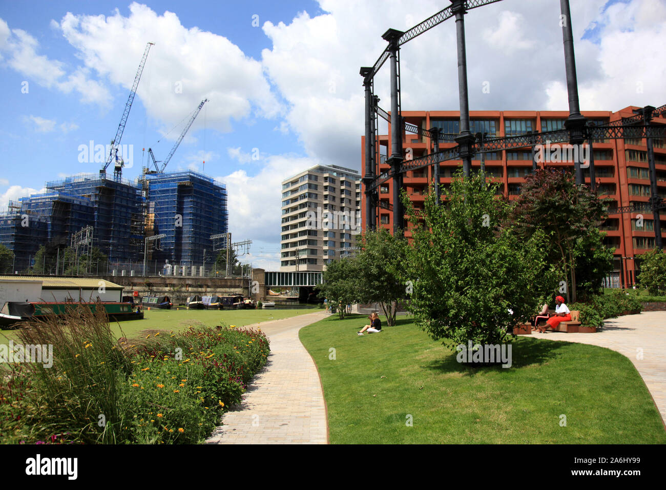 Gasholder Park, Camley Street, Kings Cross, London, UK Stock Photo - Alamy