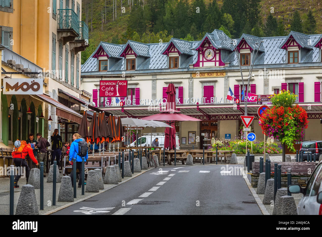 Chamonix train station hi-res stock photography and images - Alamy