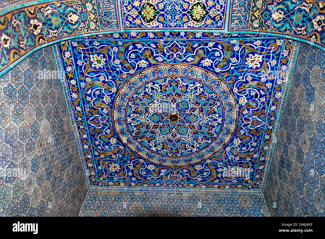 Islamic tilework hi-res stock photography and images - Alamy