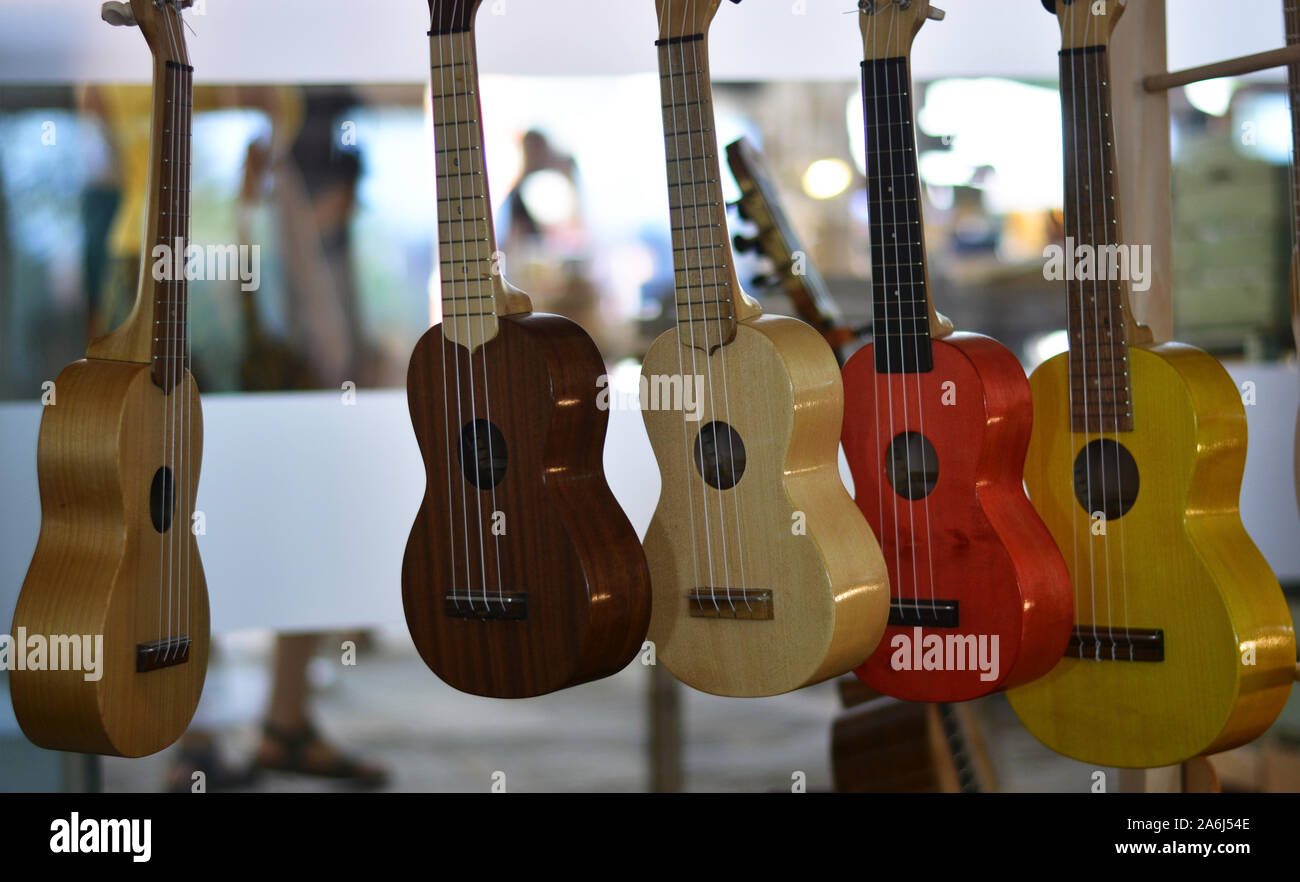 the music of guitars hanging by a thread Stock Photo - Alamy