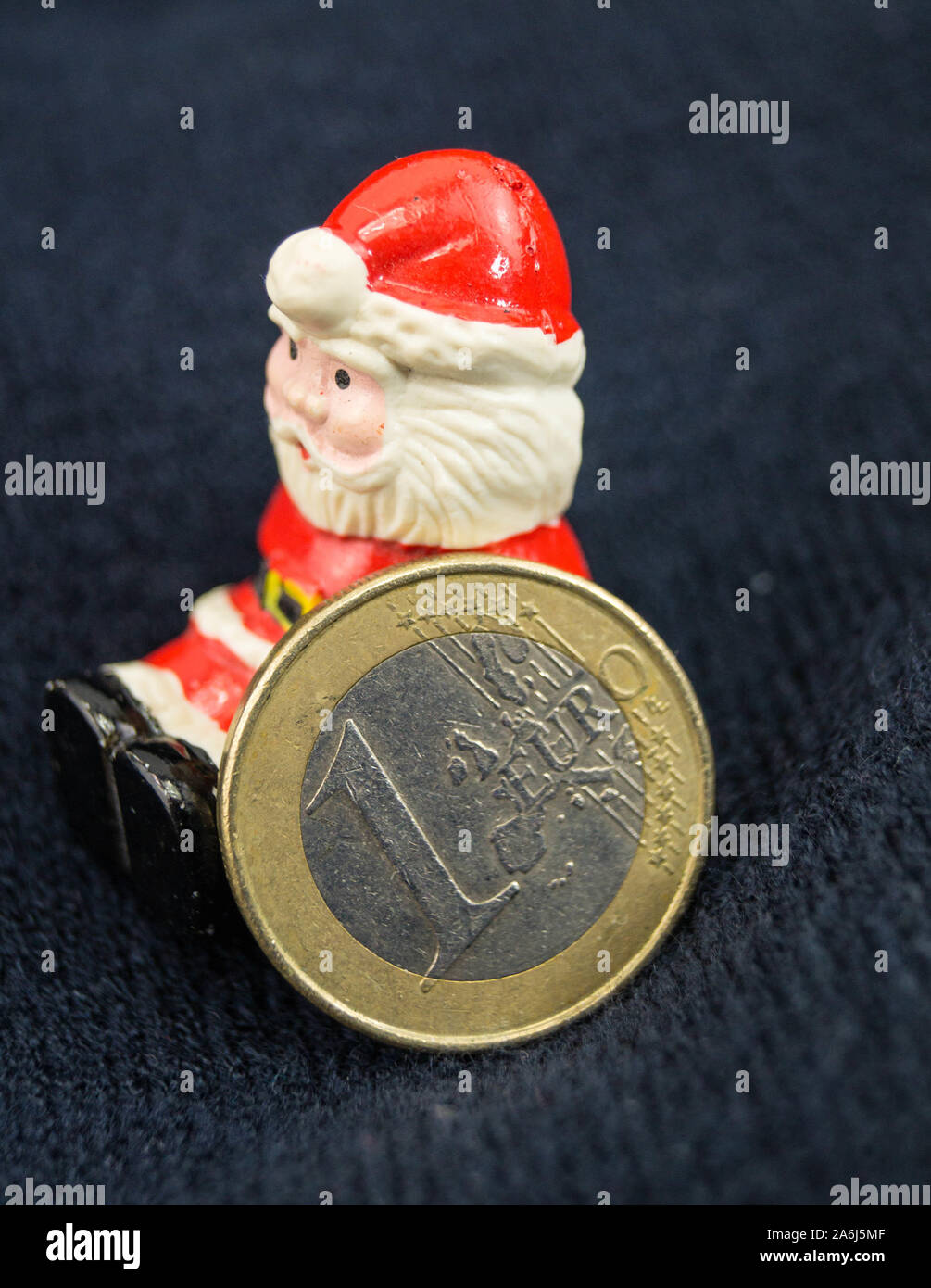 Payroll christmas hi-res stock photography and images - Alamy