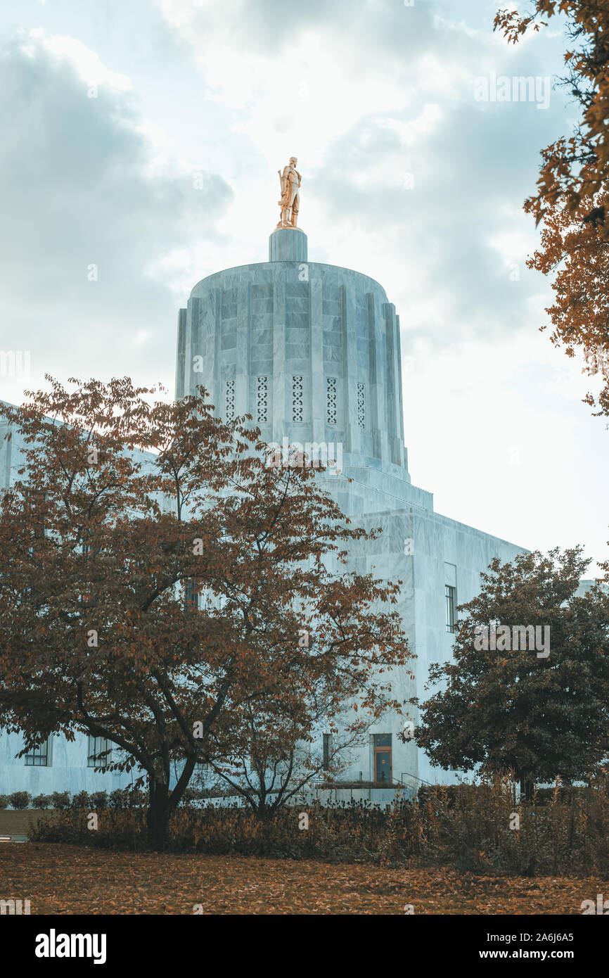 Salem center oregon hi-res stock photography and images - Alamy