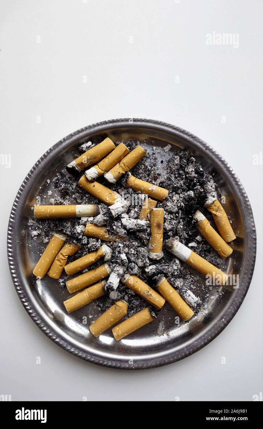 Used cigarettes hi-res stock photography and images - Alamy