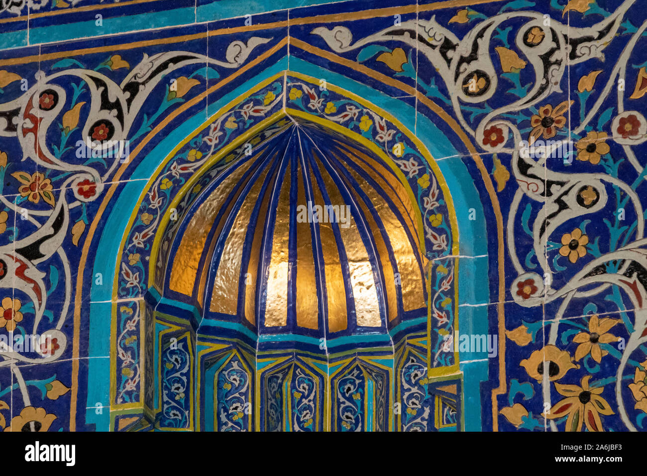 detail of tilework on mihrab, Yeshil or Green Mosque, Bursa, Turkey ...